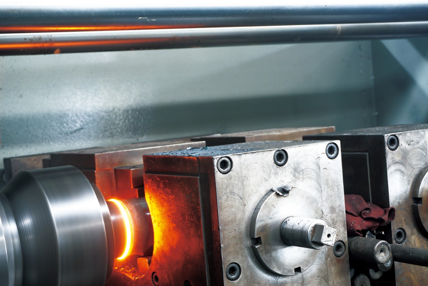 Efficient Compaction Cylinders for Garbage Trucks - HCIC